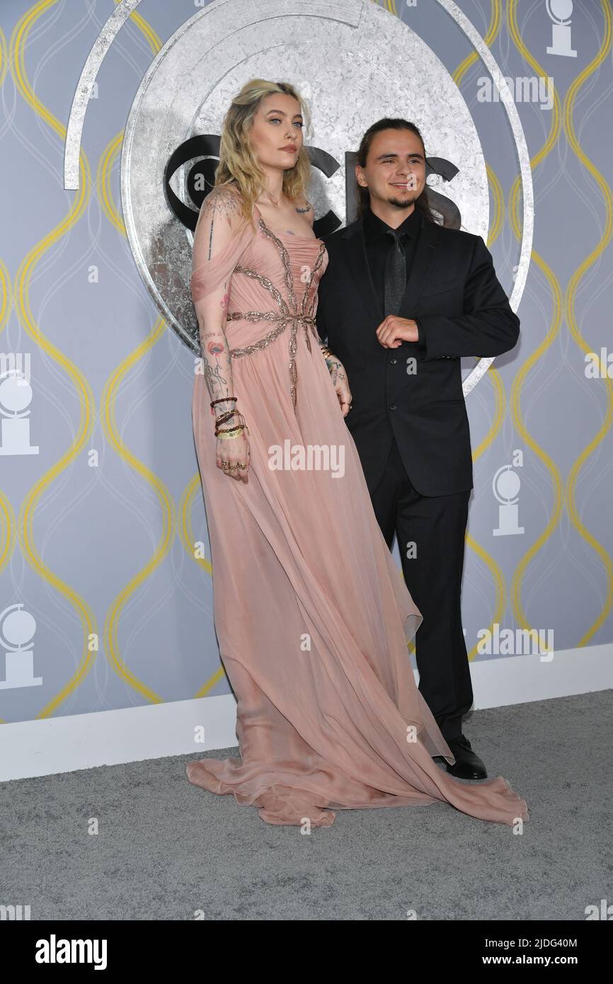 Paris Jackson and Michael Joseph Jackson Jr Stock Photo - Alamy