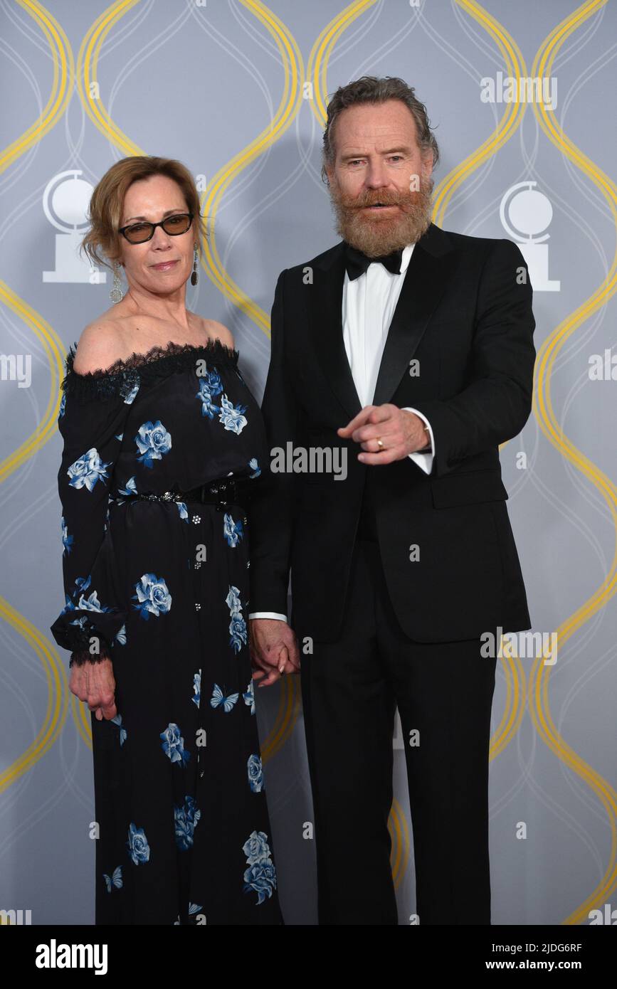 Bryan Cranston and Robin Dearden Stock Photo - Alamy