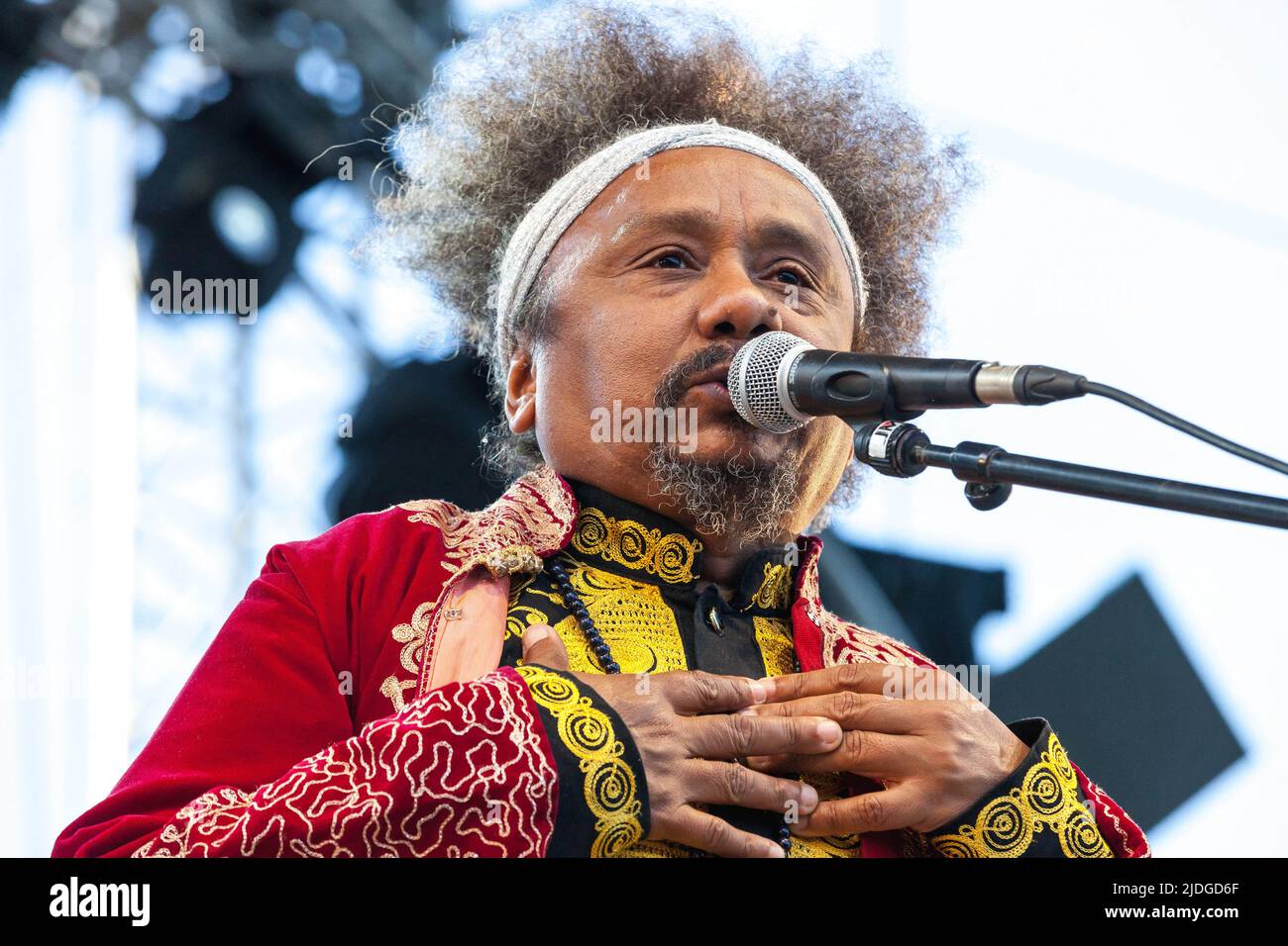 Concert of Francisco Gonçalves César, Brazilian singer, composer ...