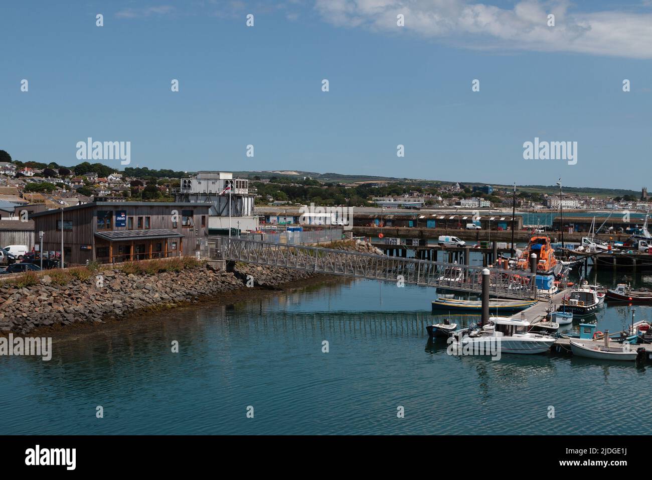 Severn class lifeboat hi-res stock photography and images - Alamy