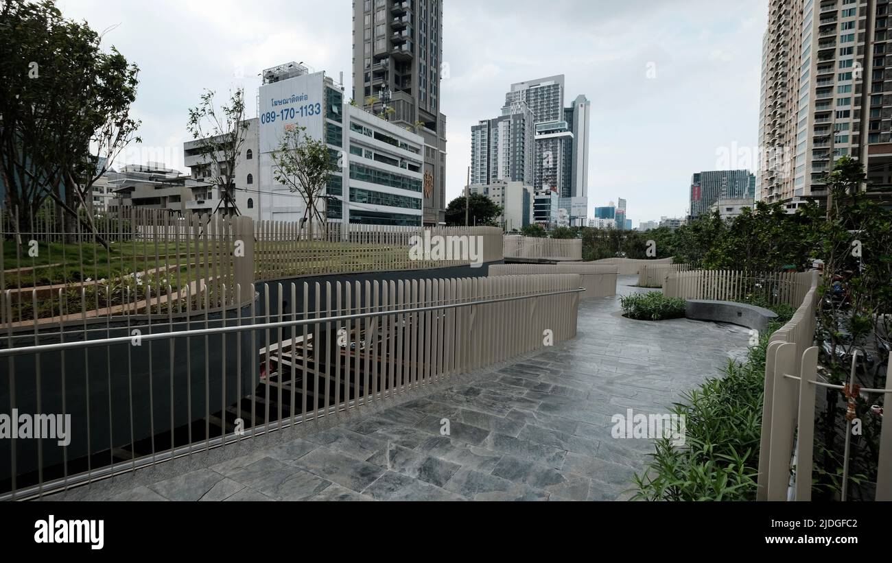 Chong nonsi canal park skywalk hi-res stock photography and images - Alamy