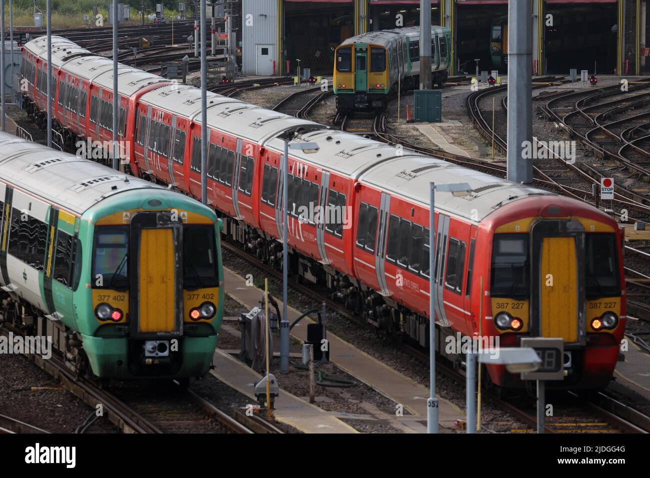 Brighton, UK. 21st June, 2022. Trains standing in rail sidings near ...