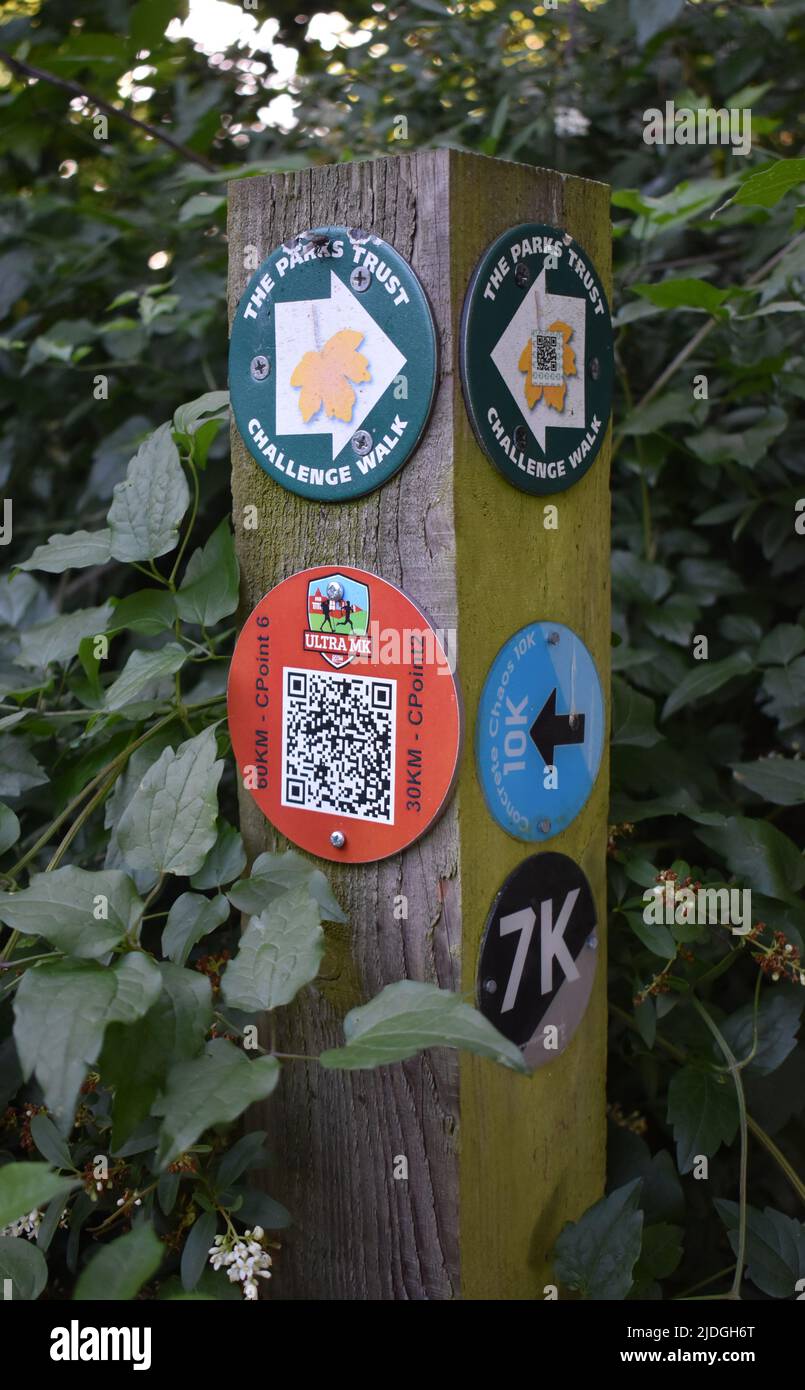 Waymarker hi-res stock photography and images - Alamy