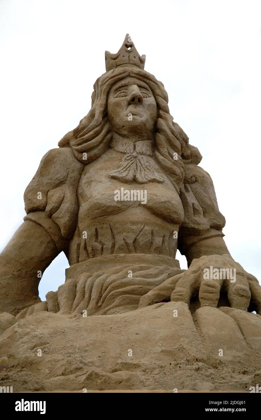 Queen sand sculpture Stock Photo - Alamy