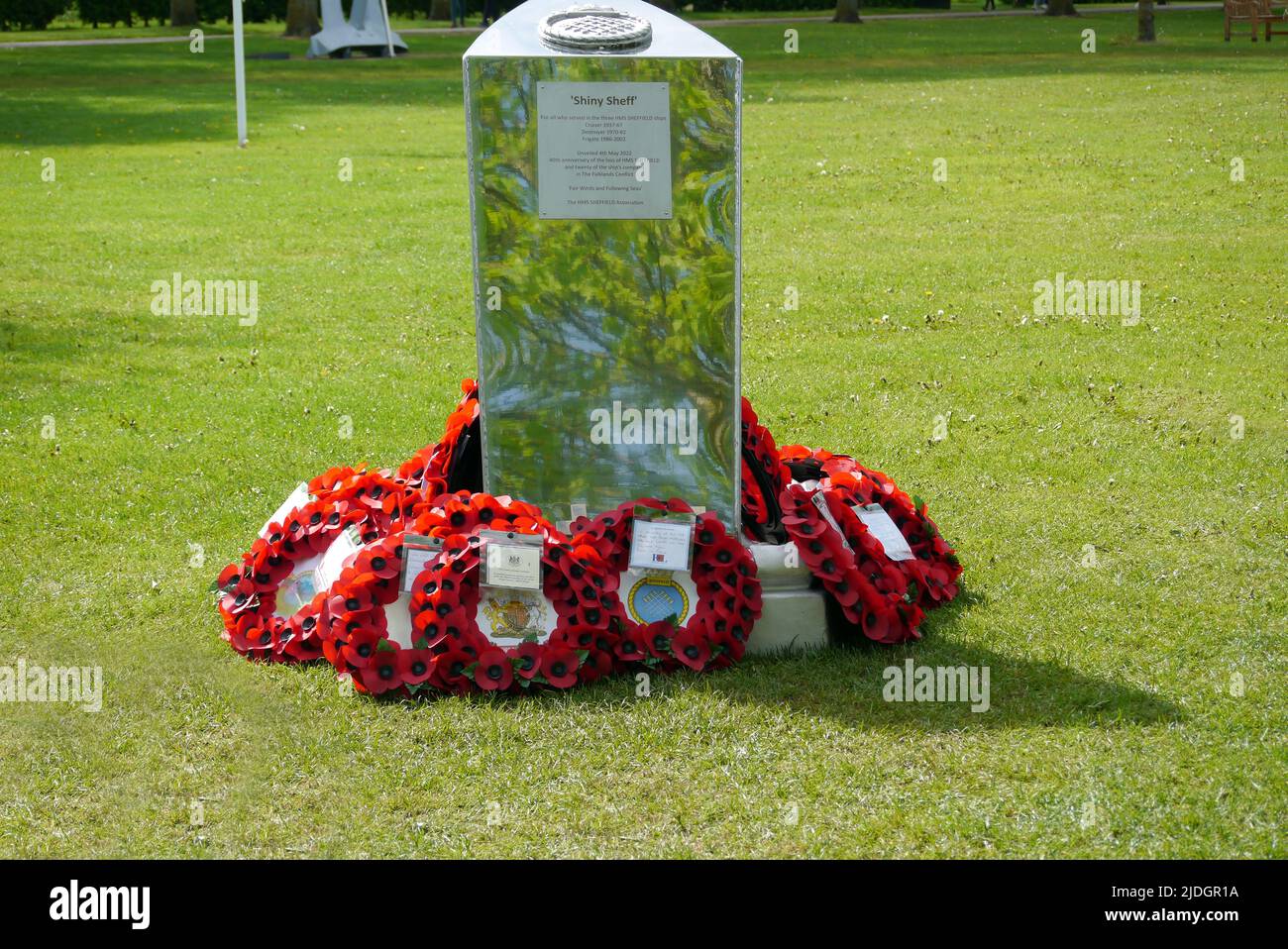 'Shiny Sheff' Stainless Steel Memorial Dedicated to HMS Sheffield ...
