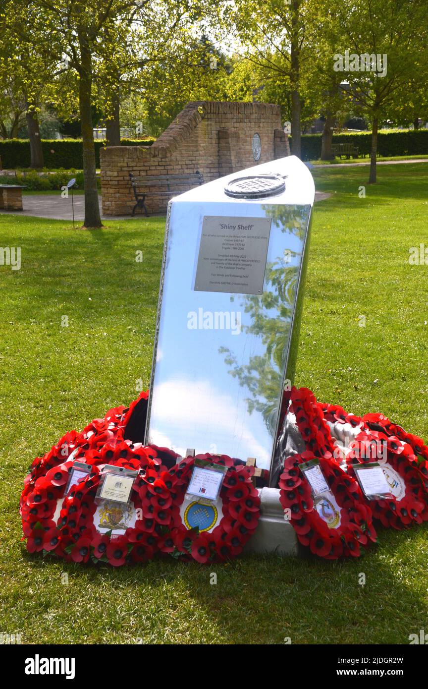 'Shiny Sheff' Stainless Steel Memorial Dedicated to HMS Sheffield ...