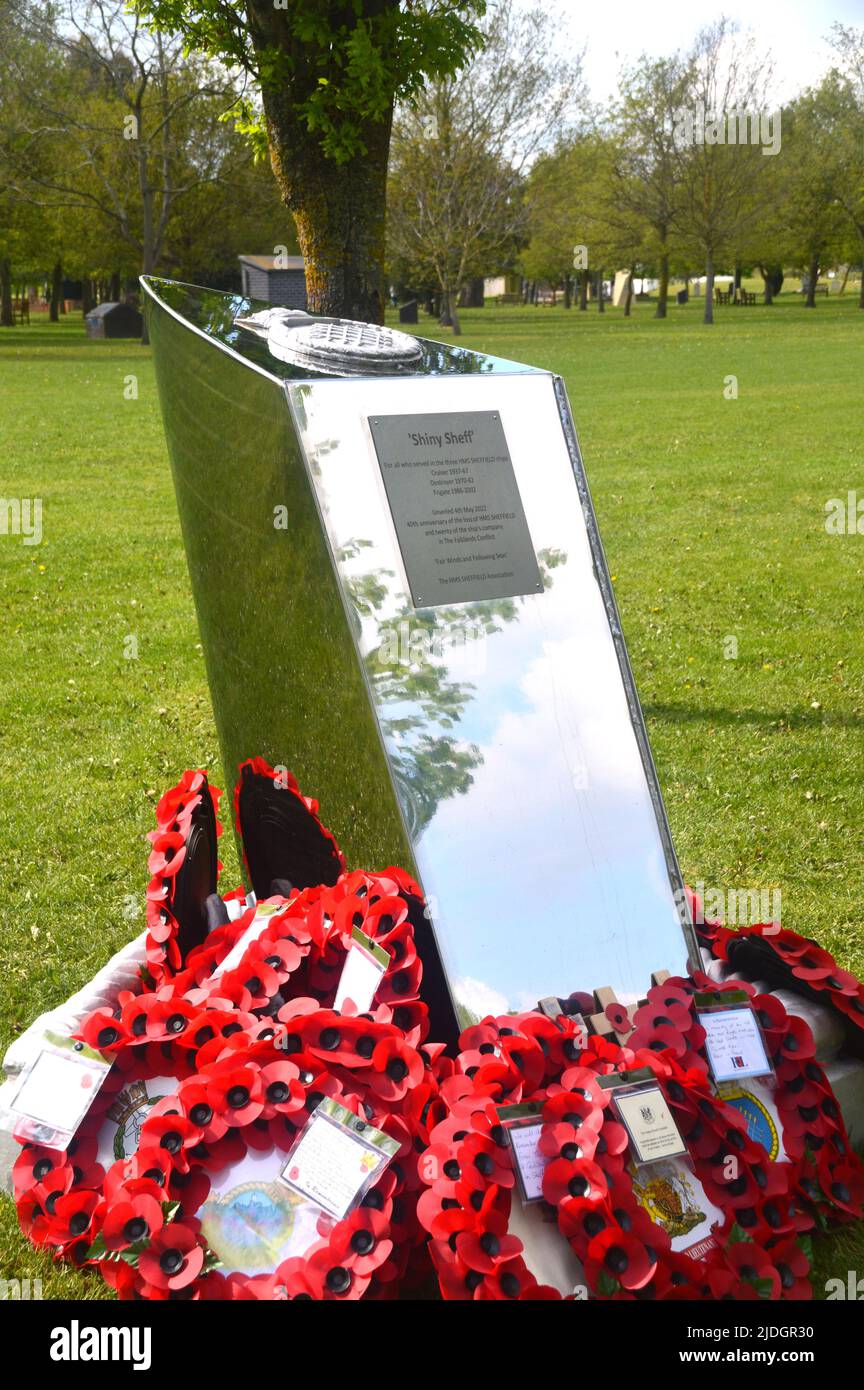 'Shiny Sheff' Stainless Steel Memorial Dedicated to HMS Sheffield ...