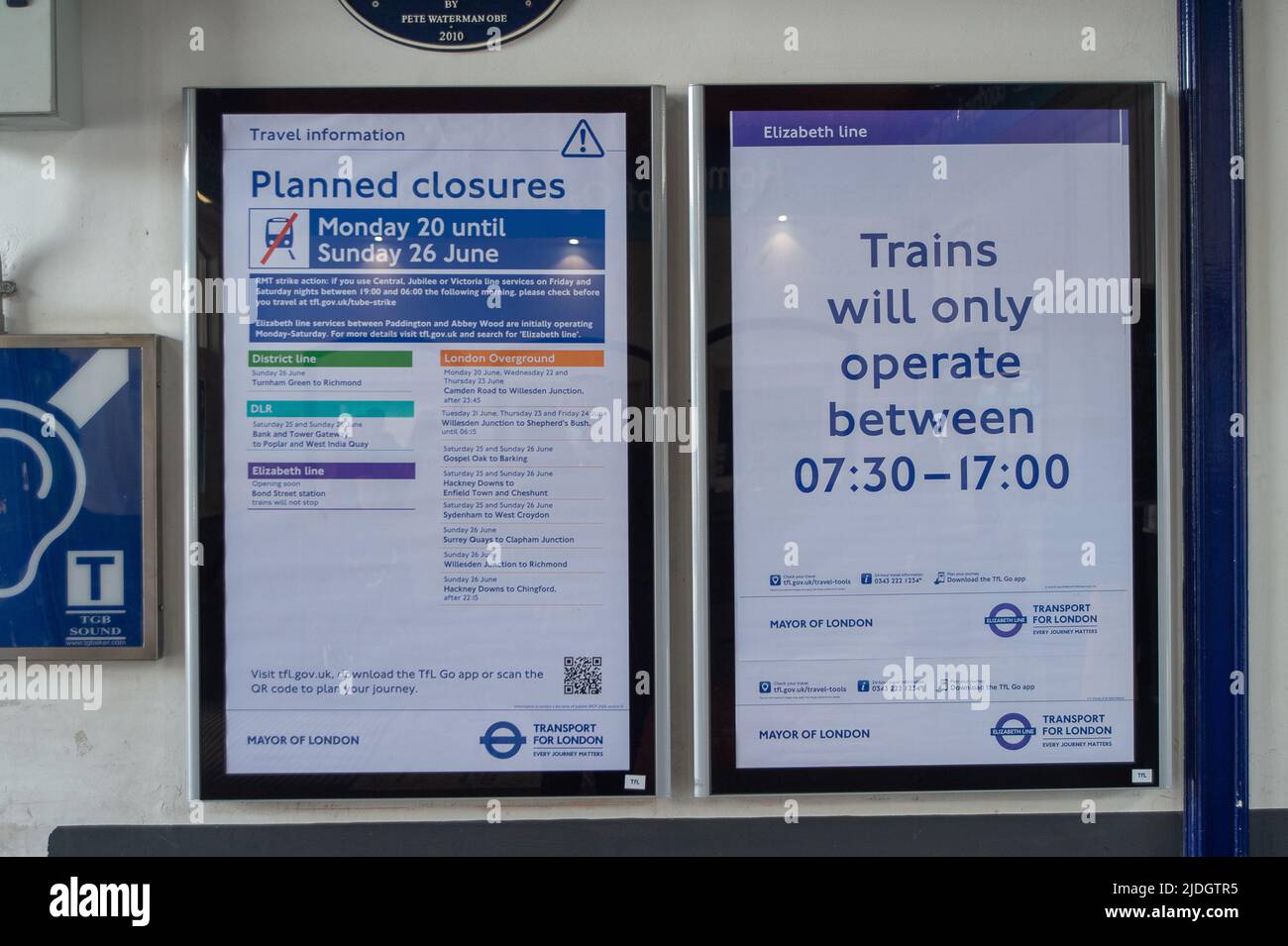 Passengers still signs hi-res stock photography and images - Alamy