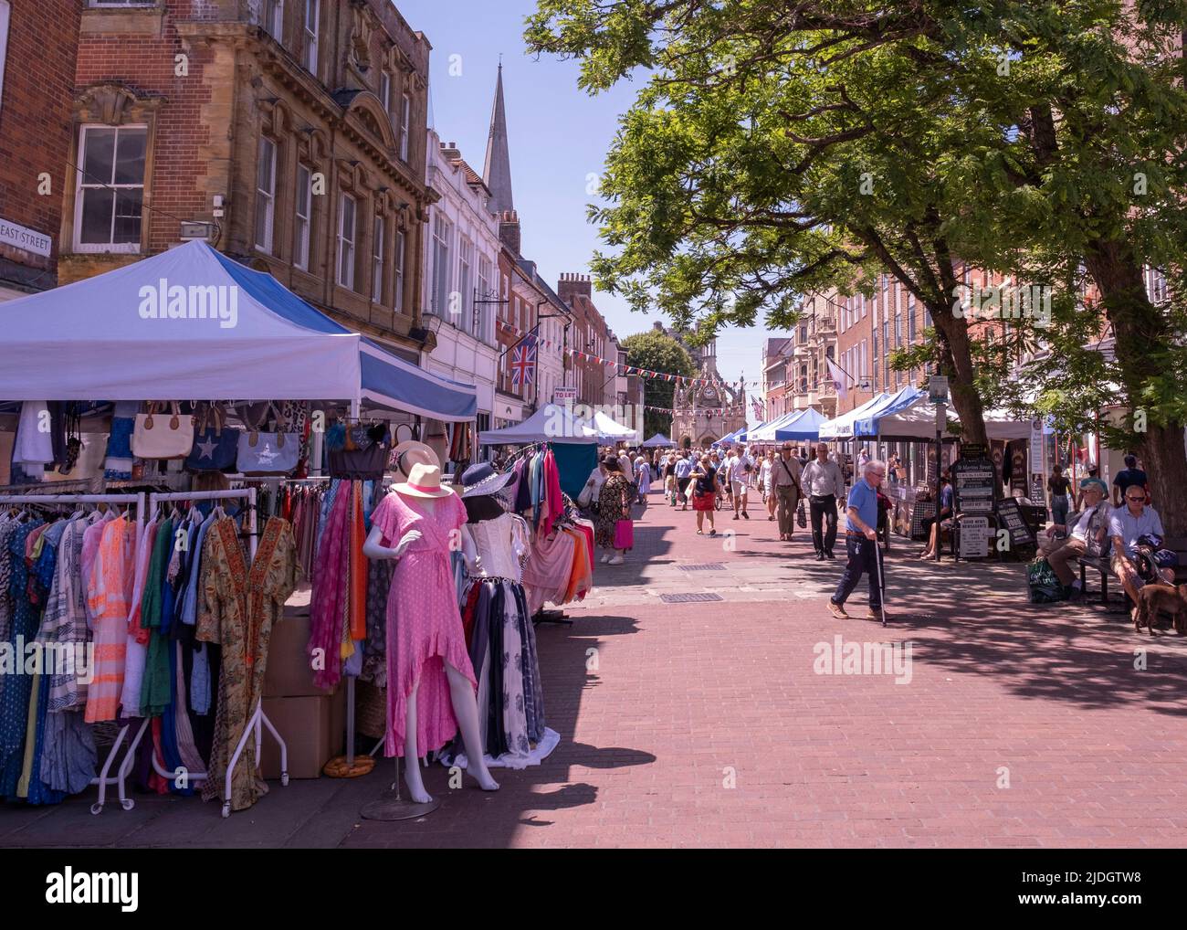 Chichester city centre, traditional market stalls Stock Photo - Alamy