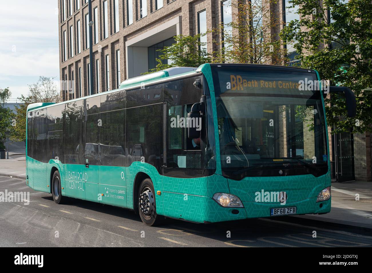 Slough, Berkshire, UK. 21st June, 2022. A bus outside Slough Railway ...