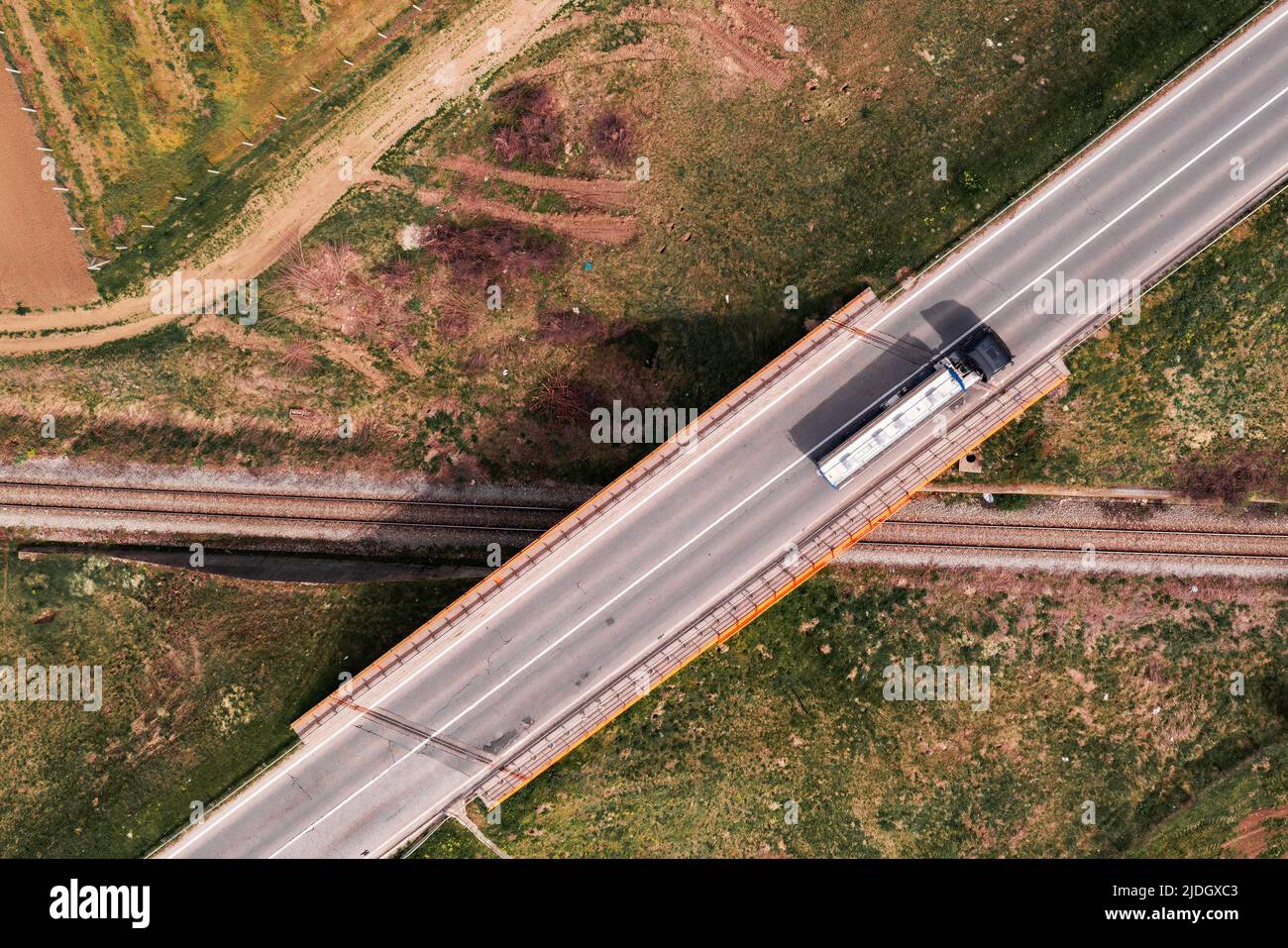 Overpass bridge hi-res stock photography and images - Alamy