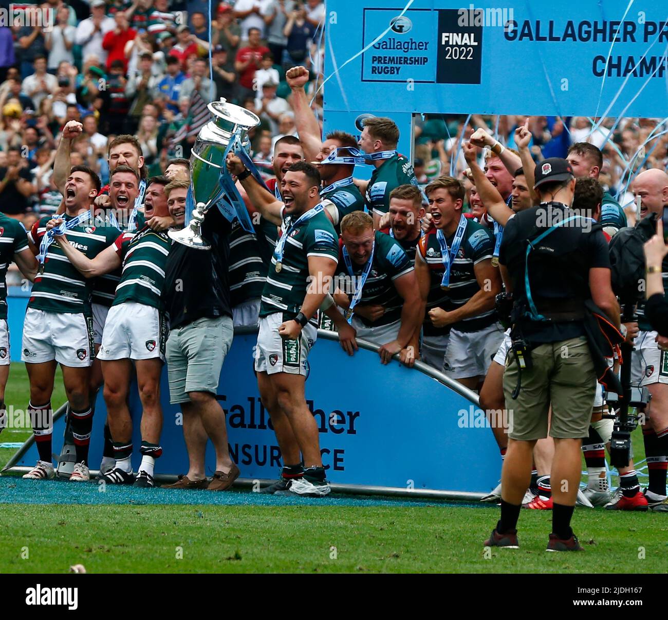 LONDON ENGLAND - JUNE 18 : Tom Young and Ellis Genge lift the ...