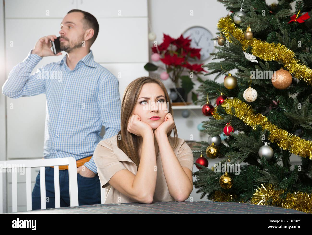 Grumpy woman christmas hi-res stock photography and images - Alamy