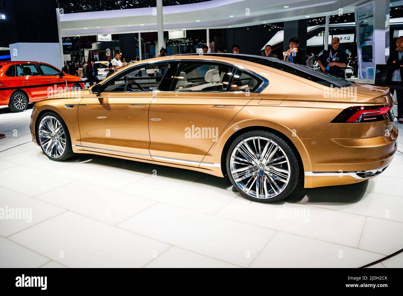 Volkswagen C Coupe GTE concept which became the China only Phideon, on ...