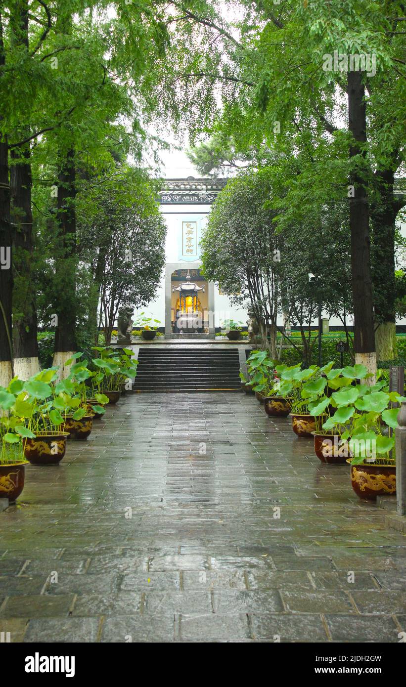 Buddhist temple in china hi-res stock photography and images - Alamy
