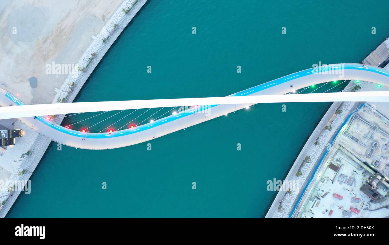 Dubai water canal tolerance bridge hi-res stock photography and images ...