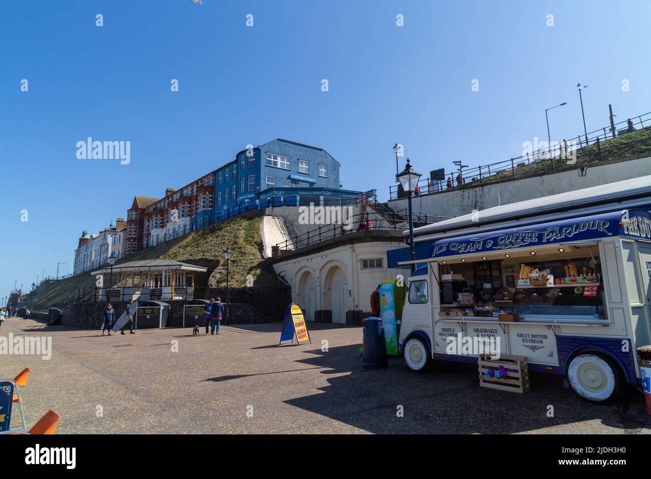 Cromer pier shop hi-res stock photography and images - Alamy