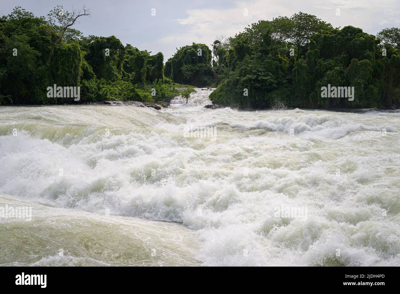 The Itanda Falls of the Victoria Nile in Uganda, sunny day in May Stock ...