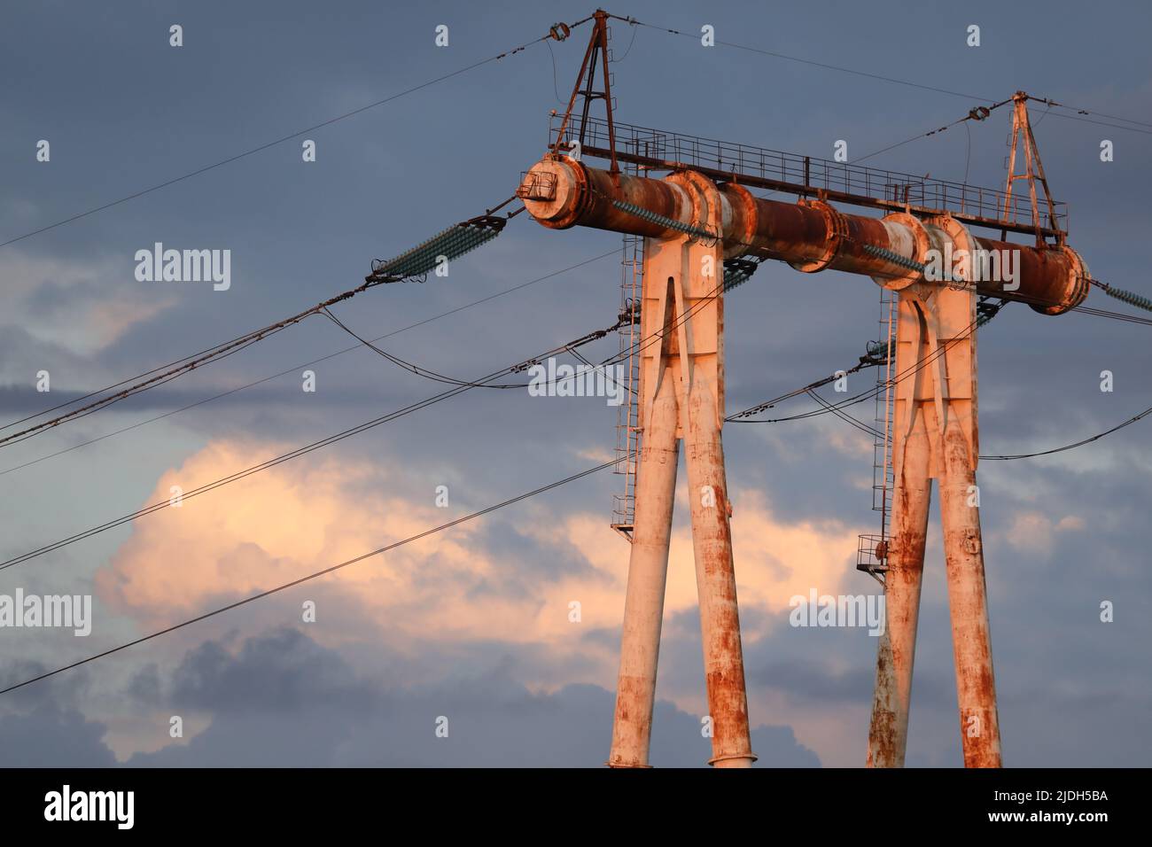 Electrical support hi-res stock photography and images - Alamy