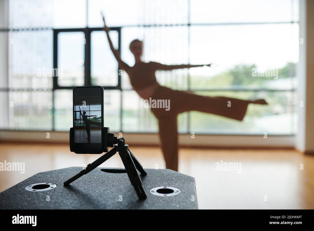 Filming in gym hi-res stock photography and images - Alamy