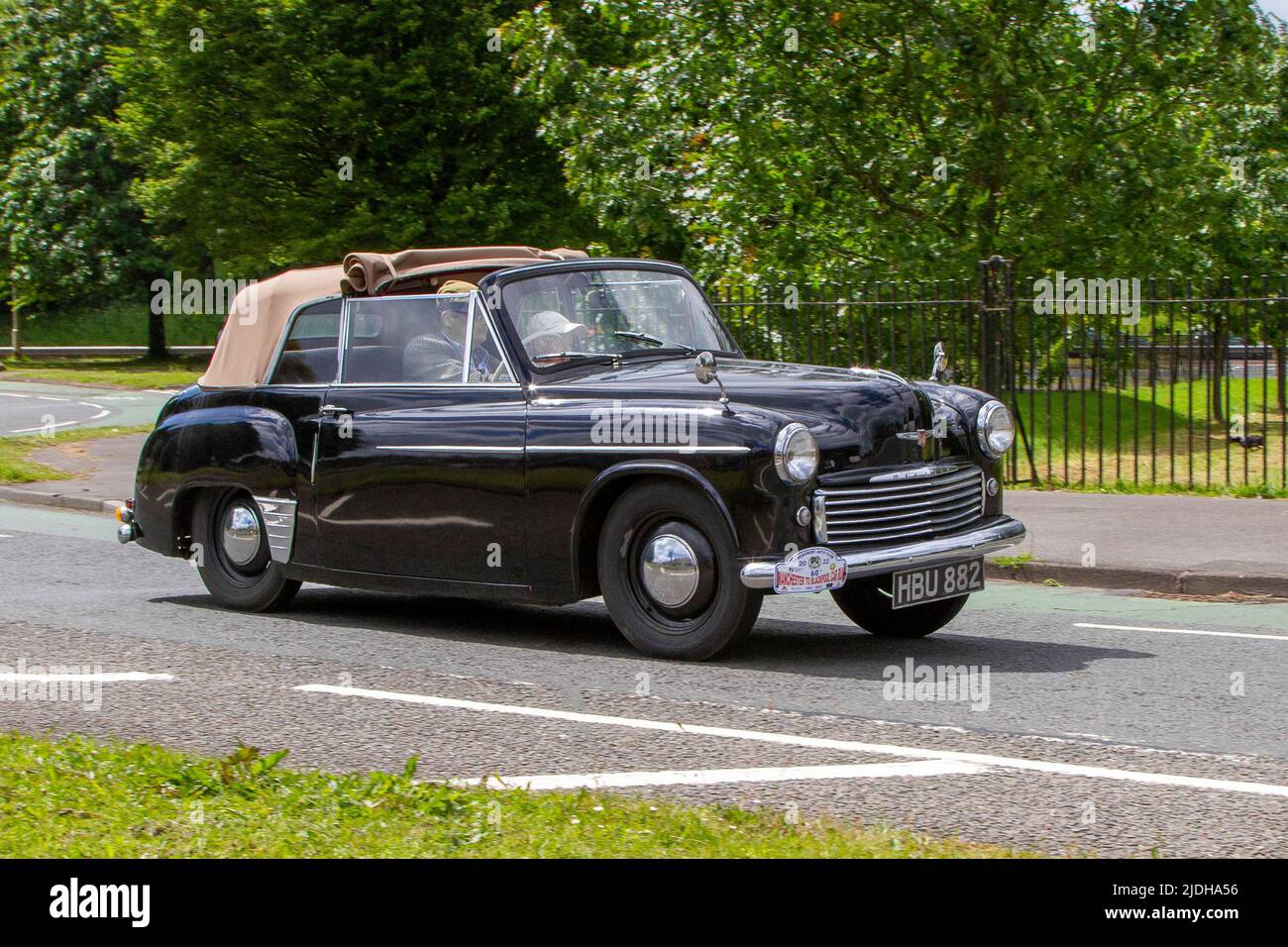 1950s classic automobiles convertible hi-res stock photography and ...