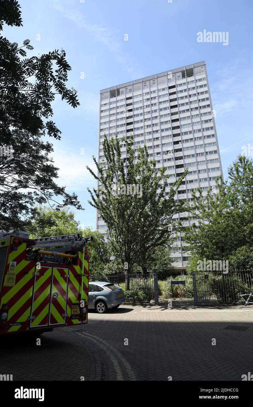 Fire crew in front of tower block at Stebbing House on Queensdale ...