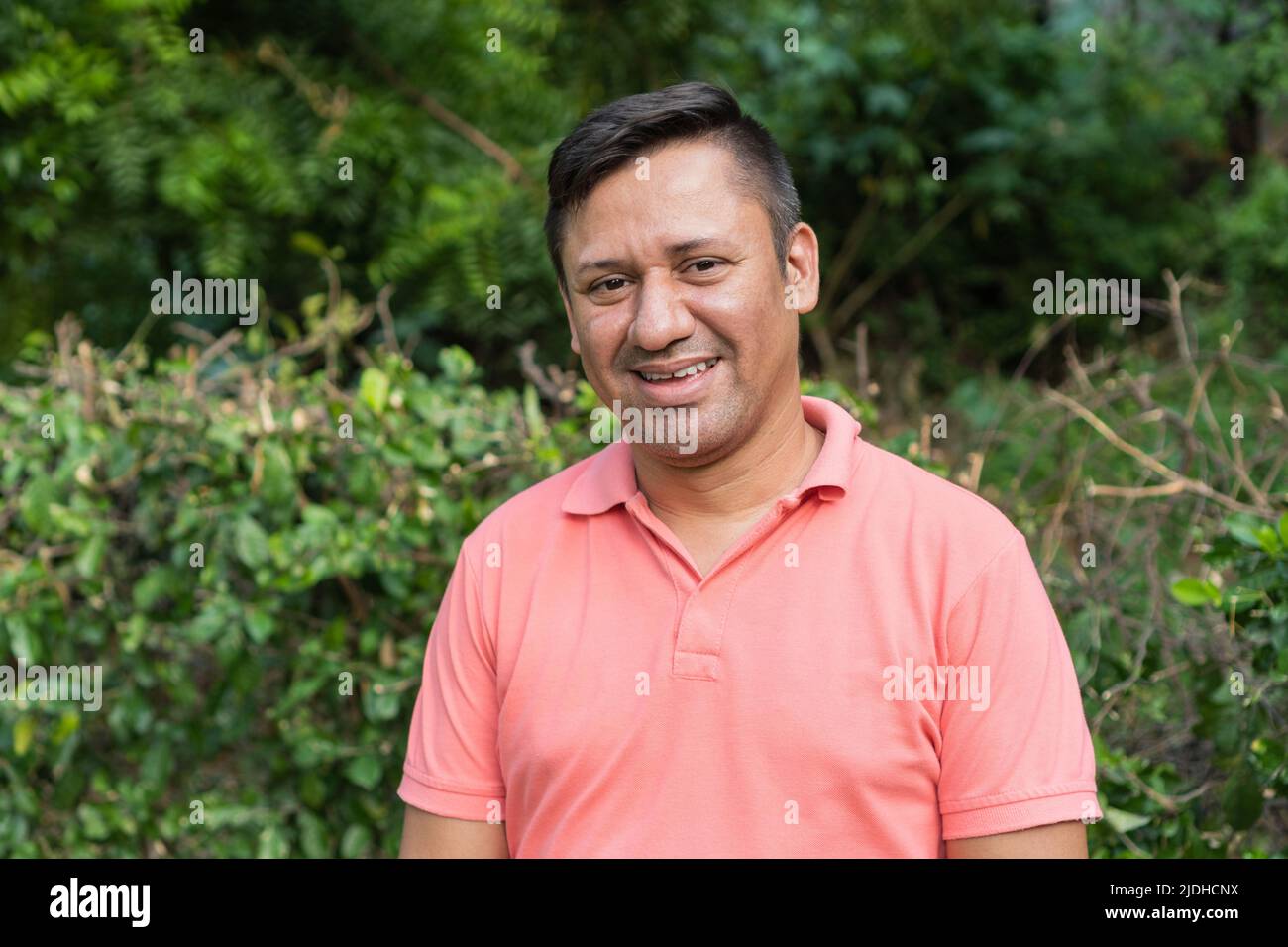 A hispanic man hi-res stock photography and images - Alamy