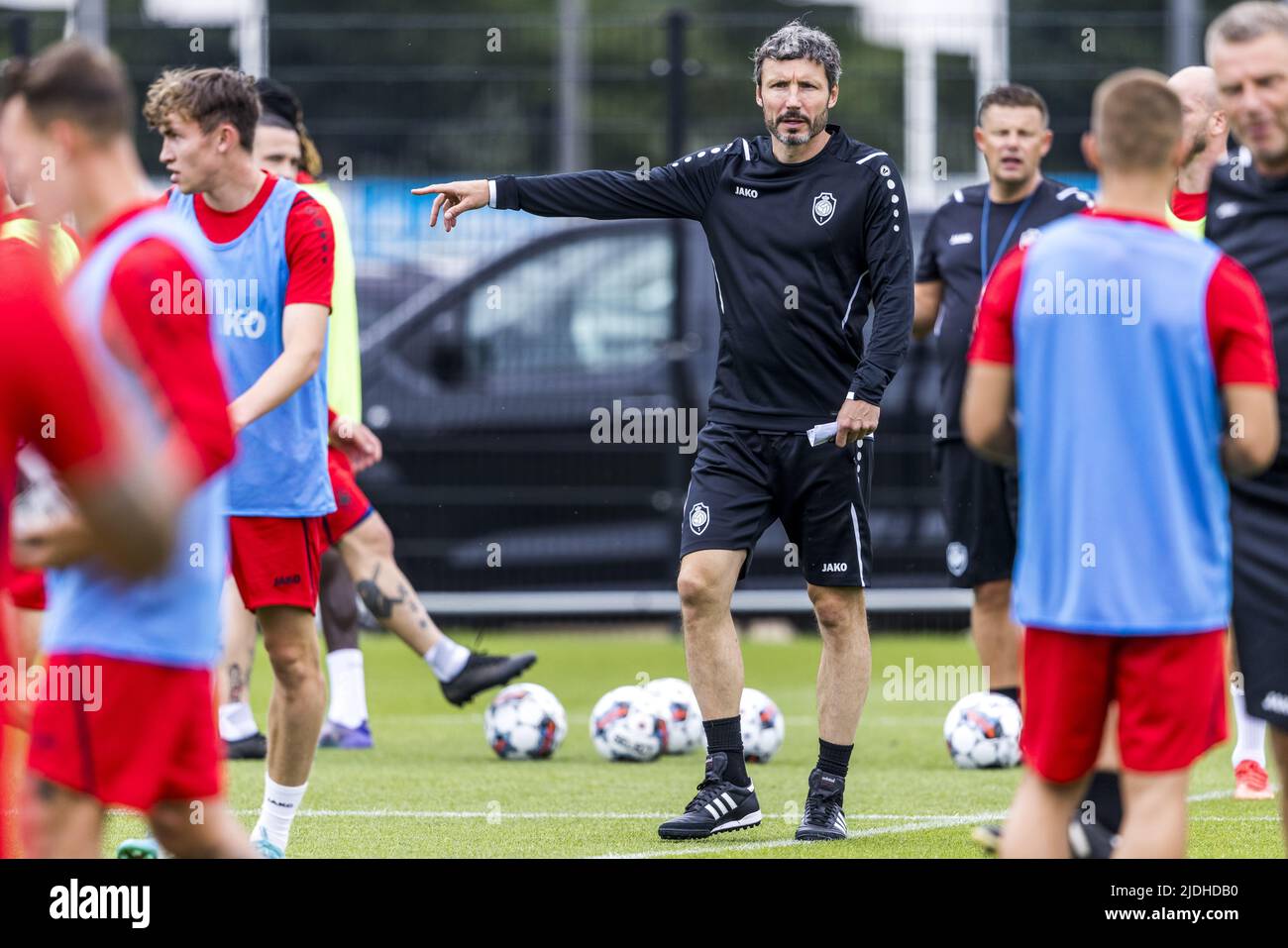 ANTWERP - Head coach Mark van Bommel during the training of the Belgian ...