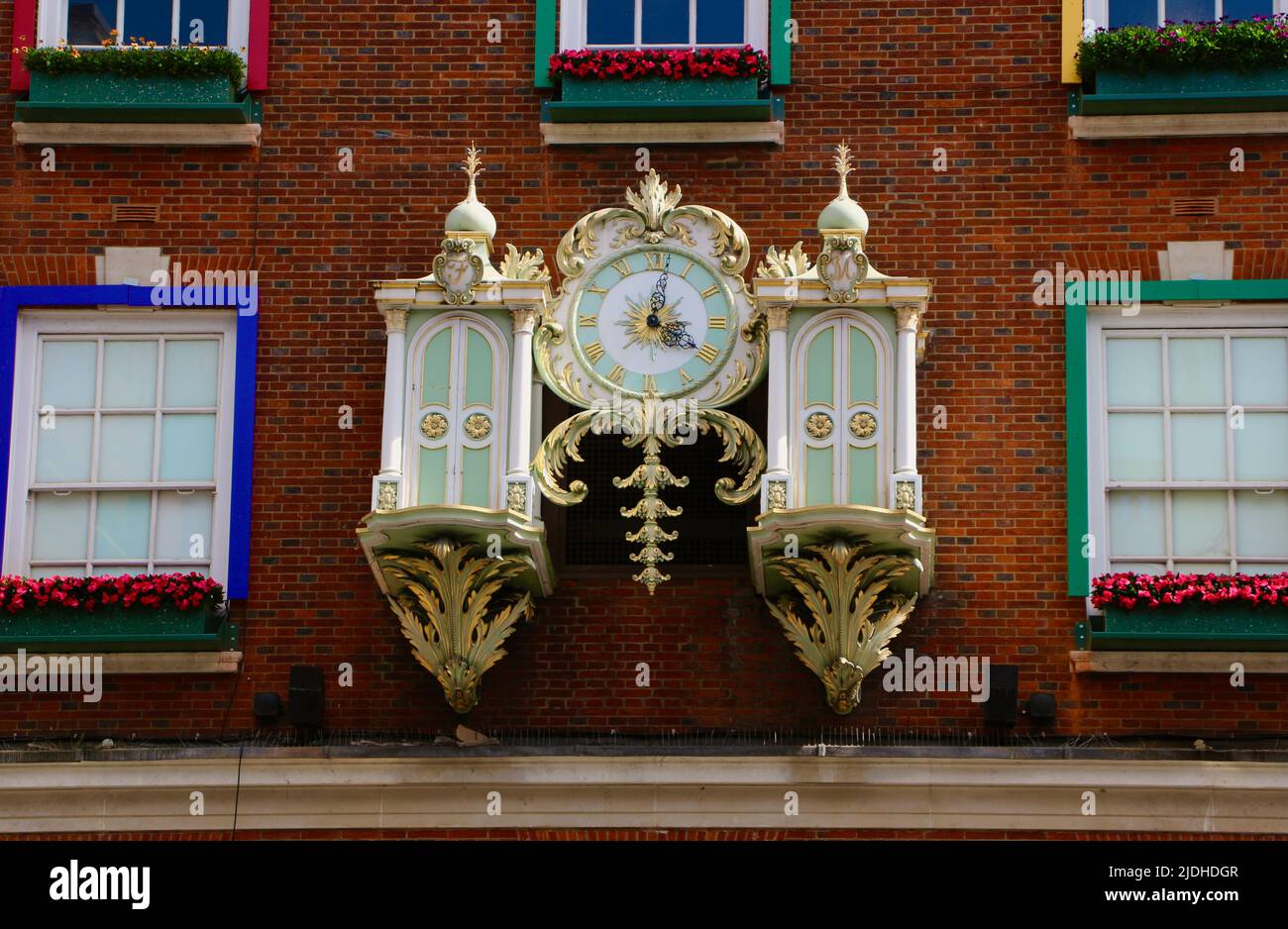 The famous clock above the entrance to Fortnum & Mason departments tore ...