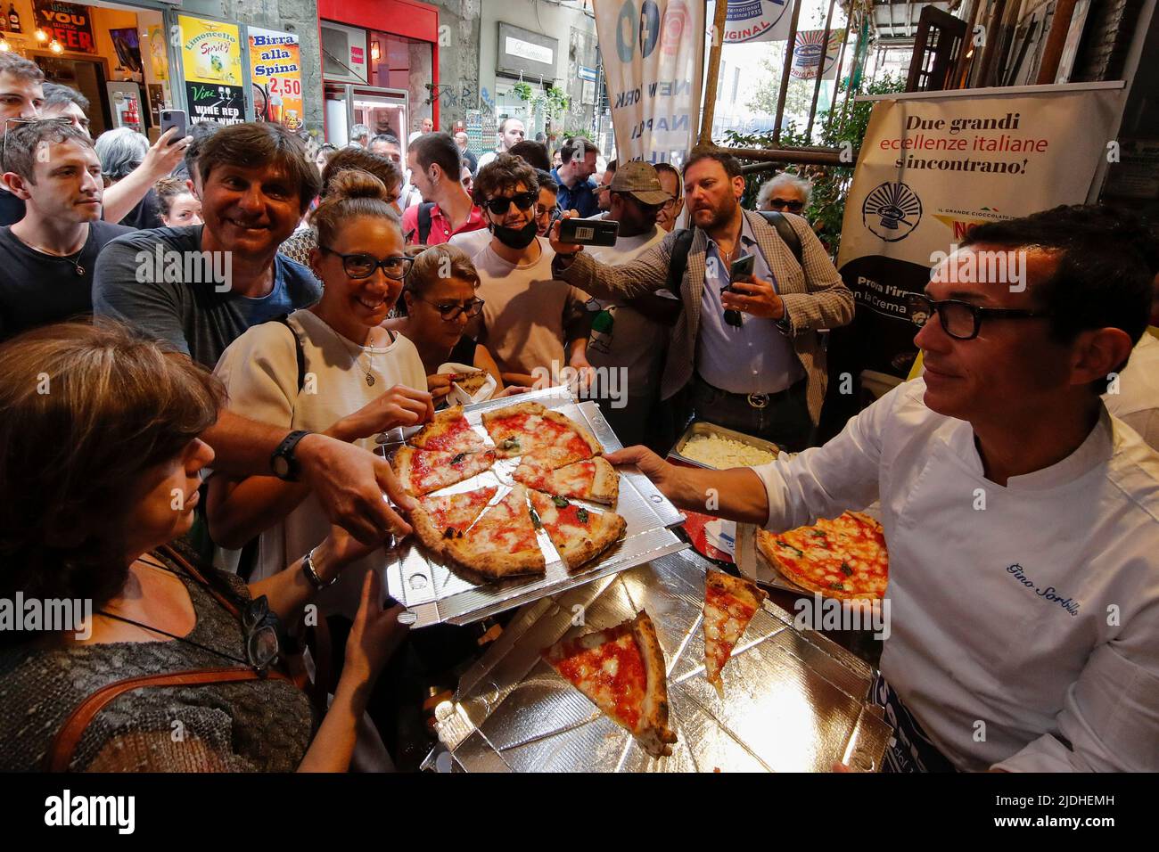 The well-known Neapolitan pizza maker Gino Sorbillo while explaining ...