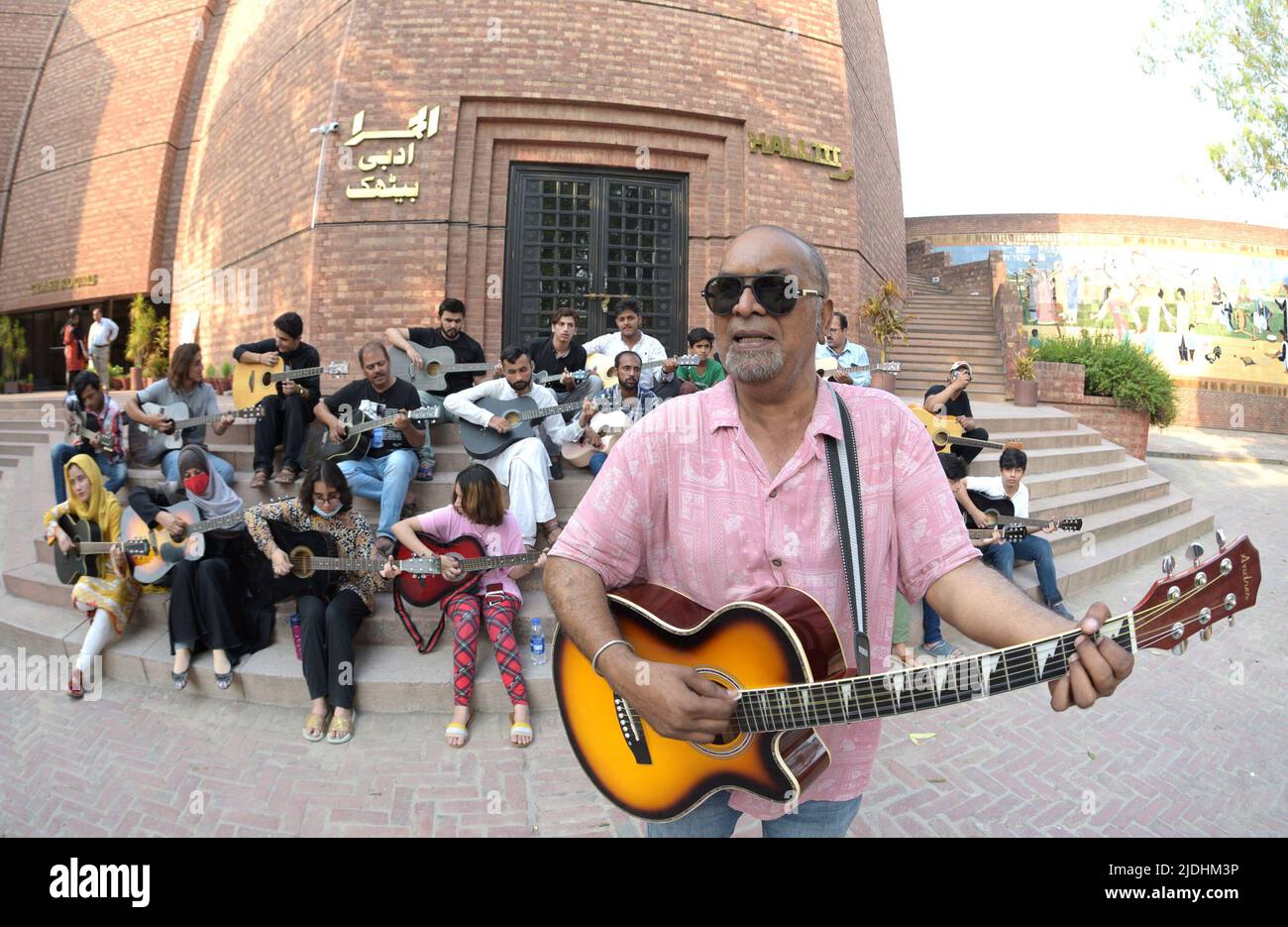 Lahore, Punjab, Pakistan. 20th June, 2022. Pakistani famous Civil award ...