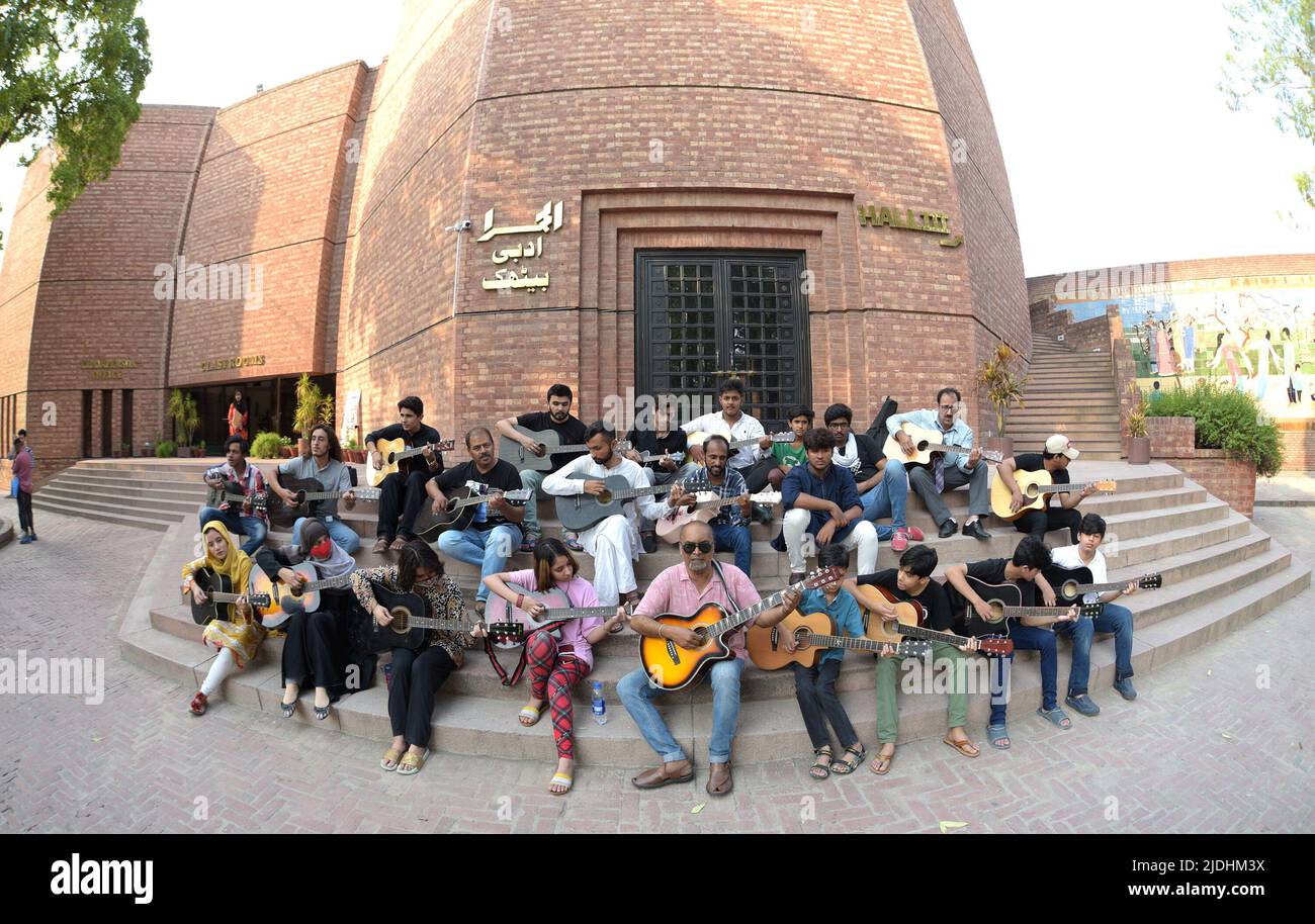 Lahore, Punjab, Pakistan. 20th June, 2022. Pakistani famous Civil award ...