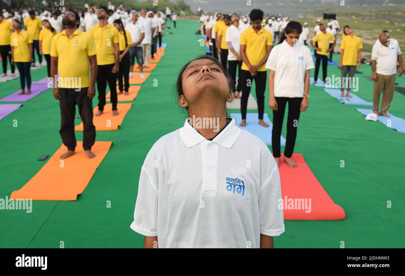 New Delhi, New Delhi, India. 21st June, 2022. People perform Yoga on ...