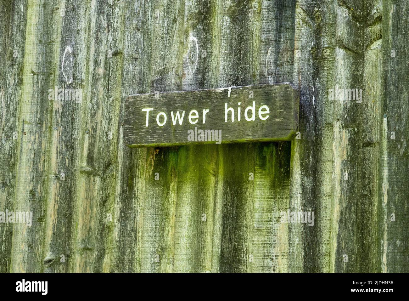 Bird hide sign hi-res stock photography and images - Alamy