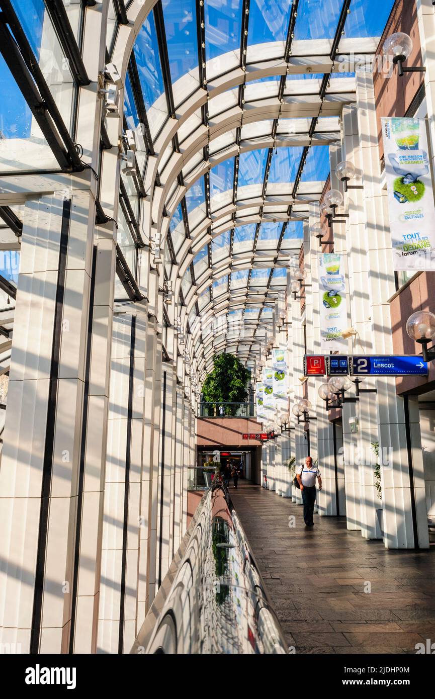 Paris, France, VIew interior, Les Halles, Le Forum des Halles Shopping ...