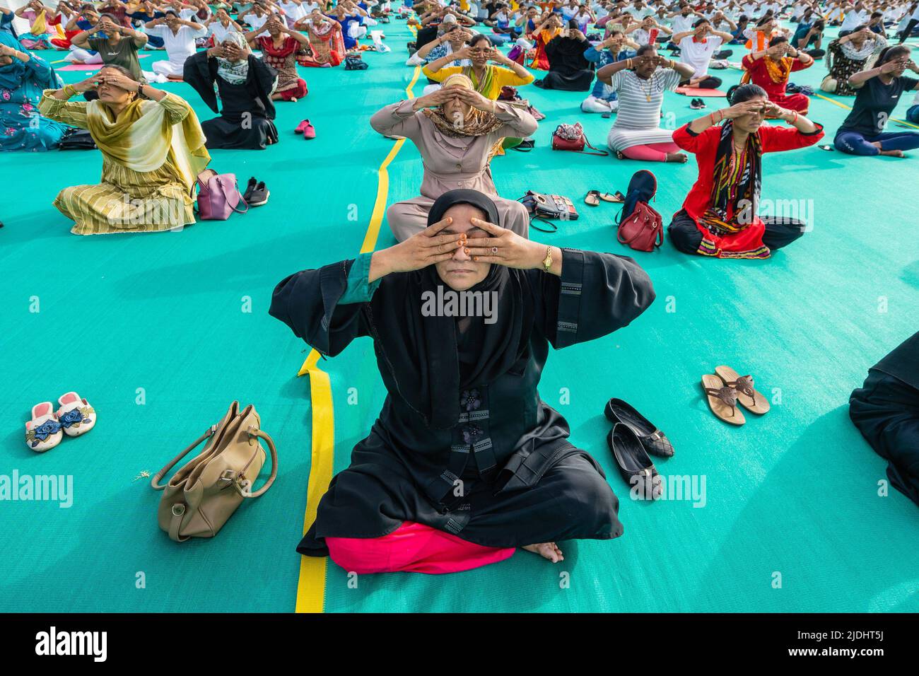 8th international yoga hi-res stock photography and images - Alamy