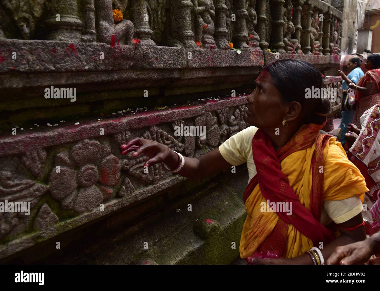Guwahati, Guwahati, India. 21st June, 2022. Hindu devotees offer ...