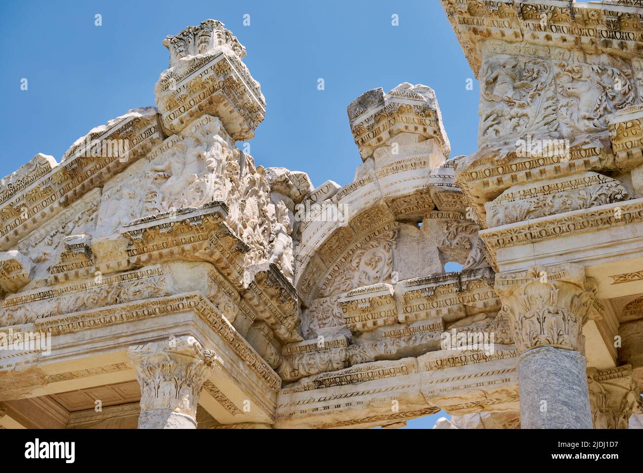 Ruins ancient roman architecture hi-res stock photography and images ...