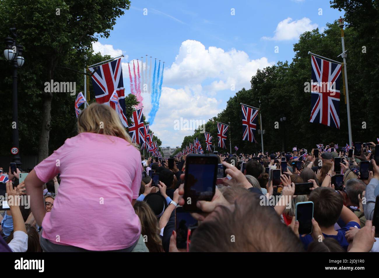 RAF Red Arrows fly above the Mall as part of the Queen's Birthday ...