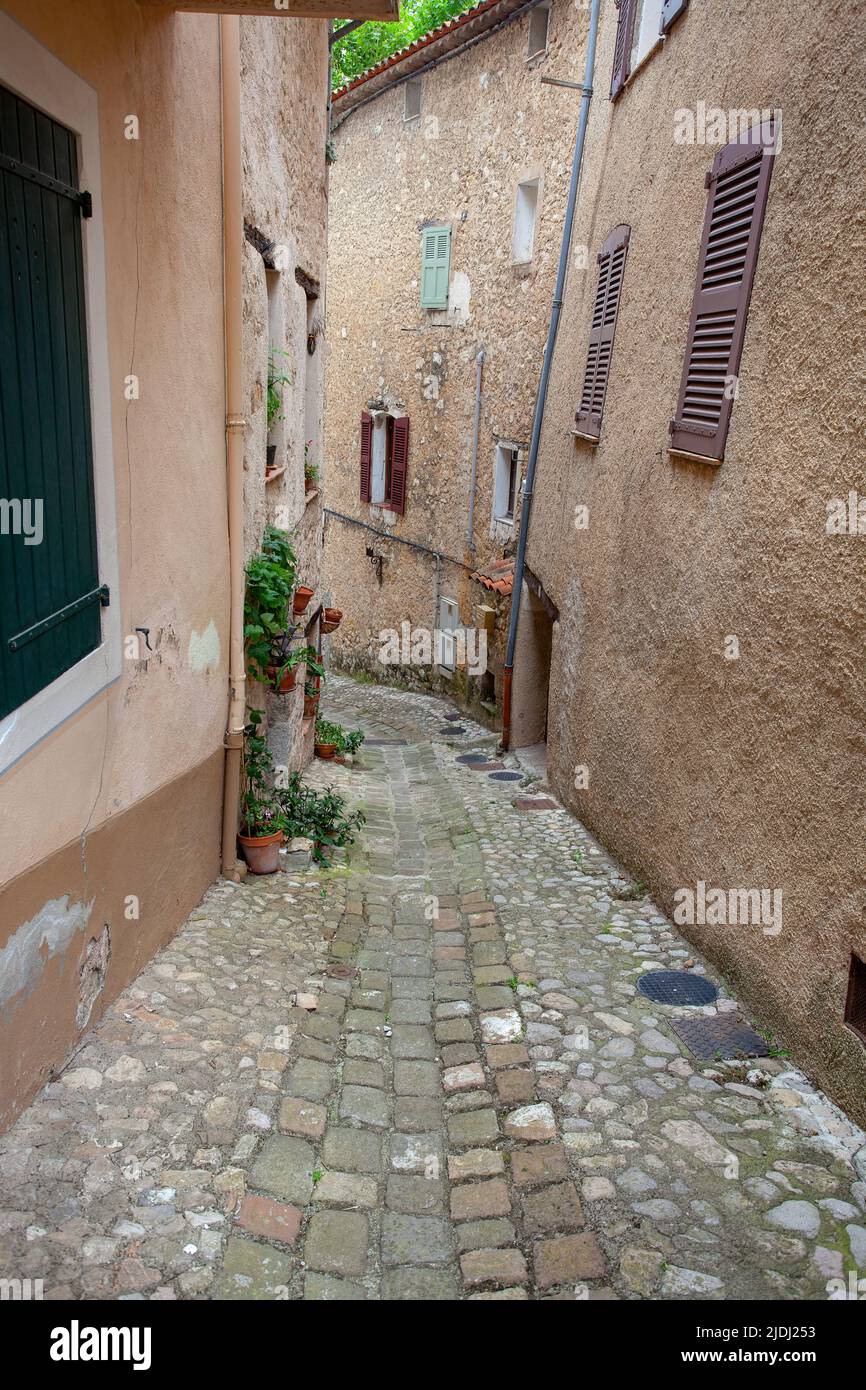Abandoned alley way hi-res stock photography and images - Alamy