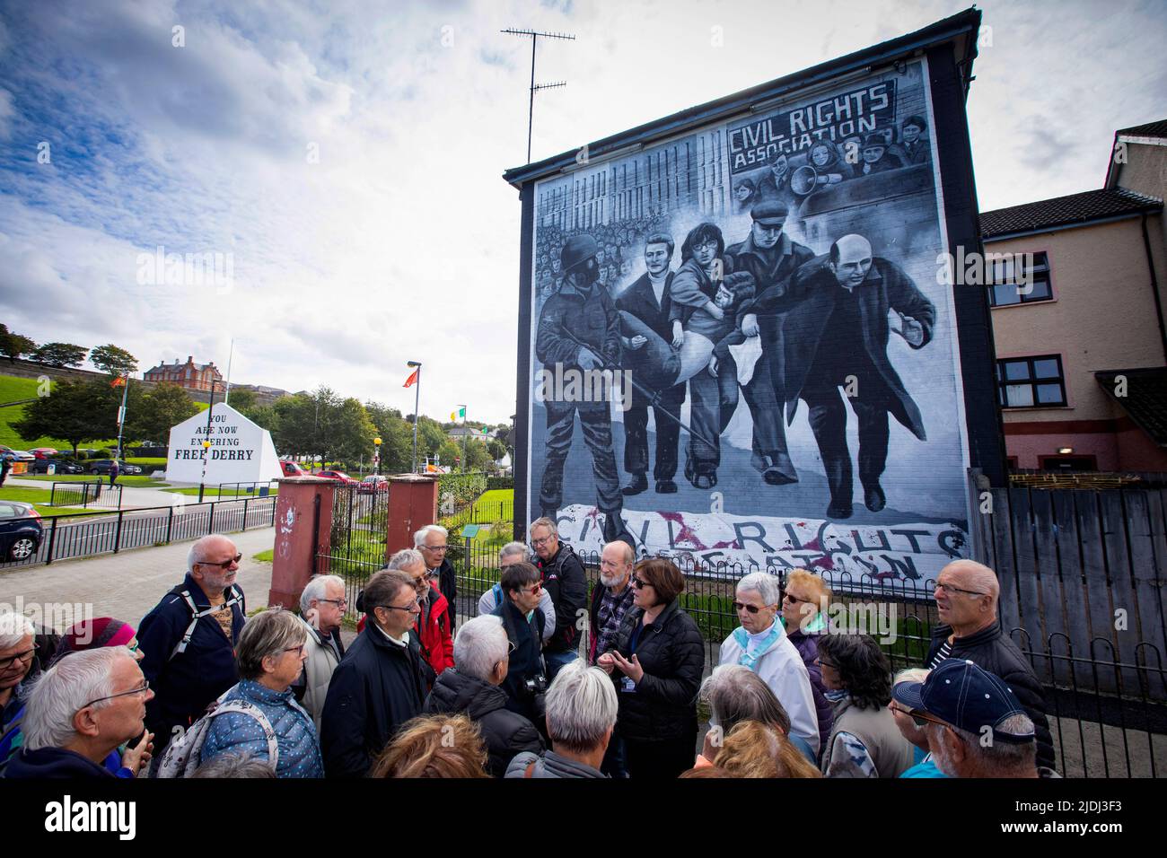 Troubles Murals in Derry City, Northern Ireland Stock Photo - Alamy