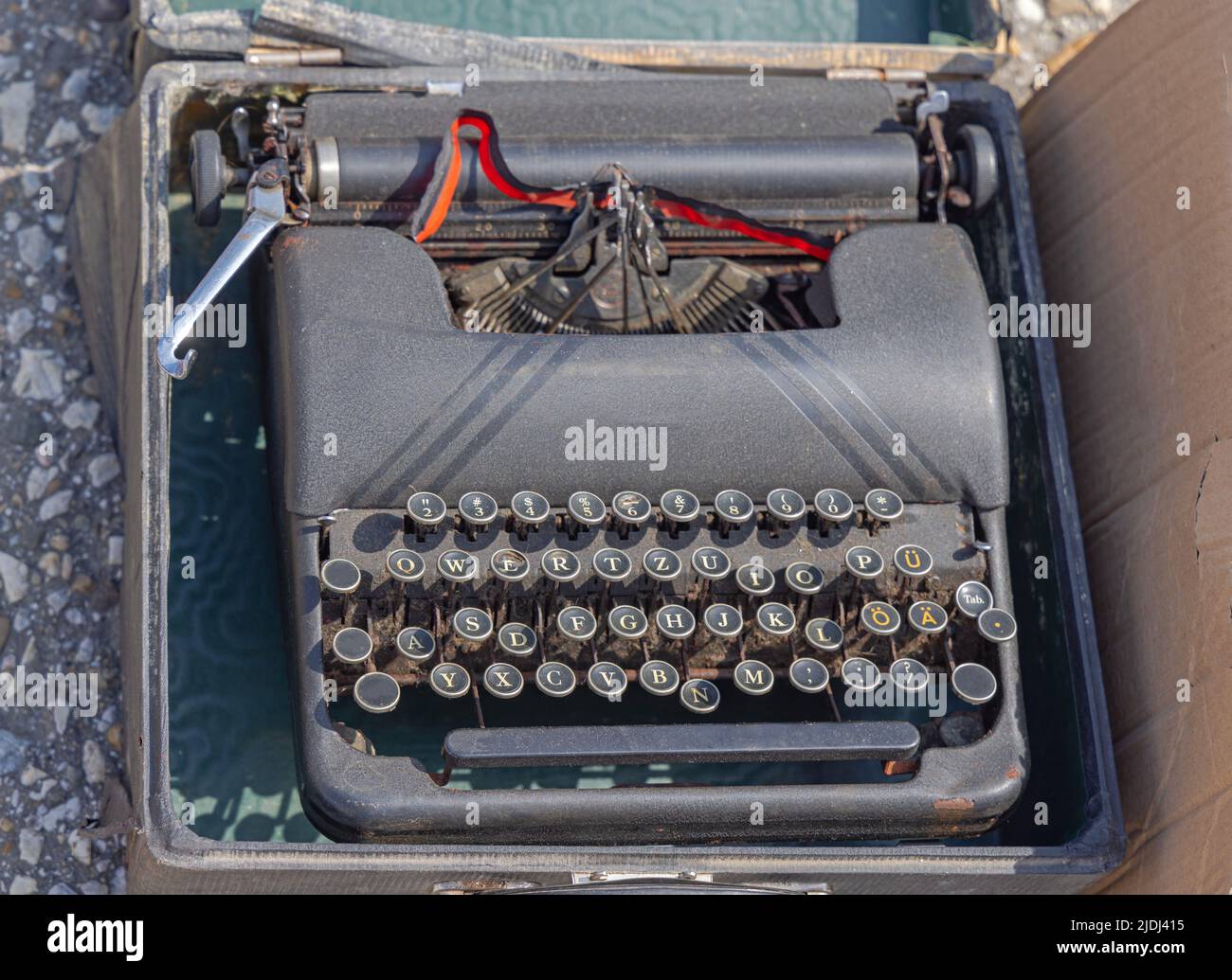 German keyboard hi-res stock photography and images - Alamy
