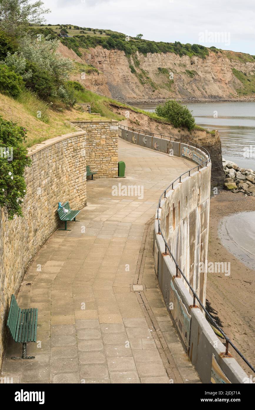 Robbin hoods bay hi-res stock photography and images - Alamy
