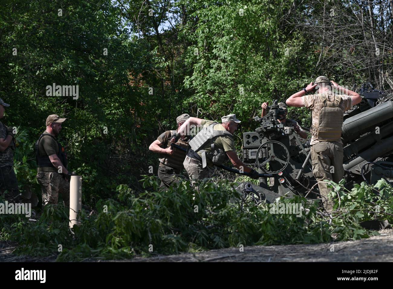 M777 howitzer ukraine hi-res stock photography and images - Alamy