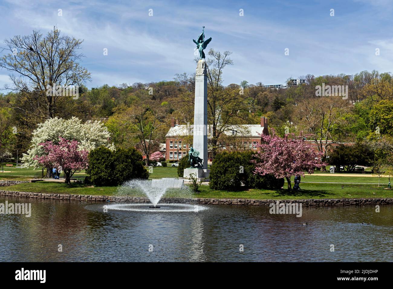 The Memorial Obelisk seen from across the pond, Edgemont Park ...