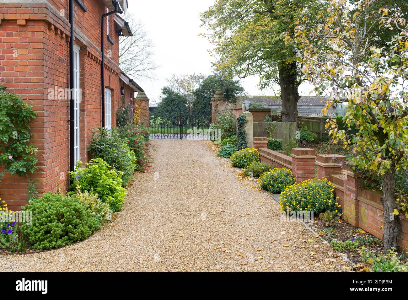 Old Country Gravel Driveway