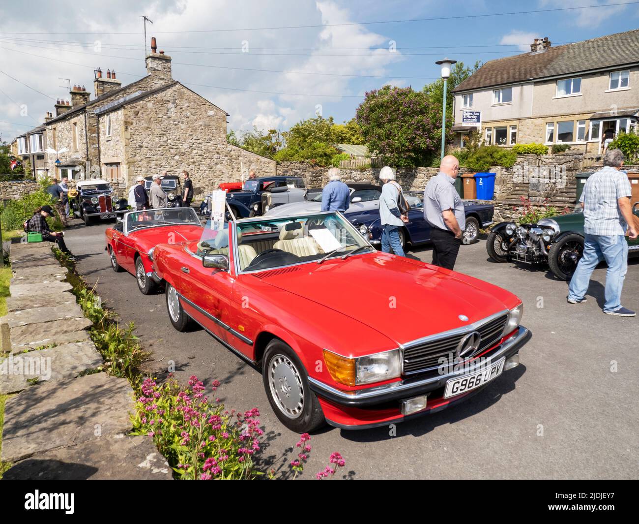 What to see in austwick hi-res stock photography and images - Alamy