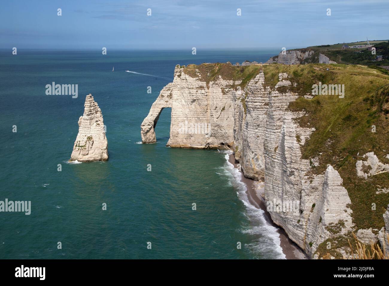 White cliffs on normandy coast hi-res stock photography and images - Alamy