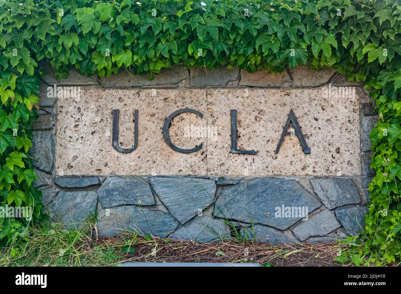 Ucla campus los angeles hi-res stock photography and images - Alamy