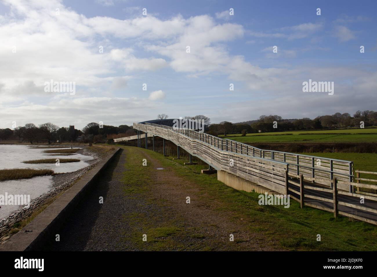 Undulating bridge hi-res stock photography and images - Alamy